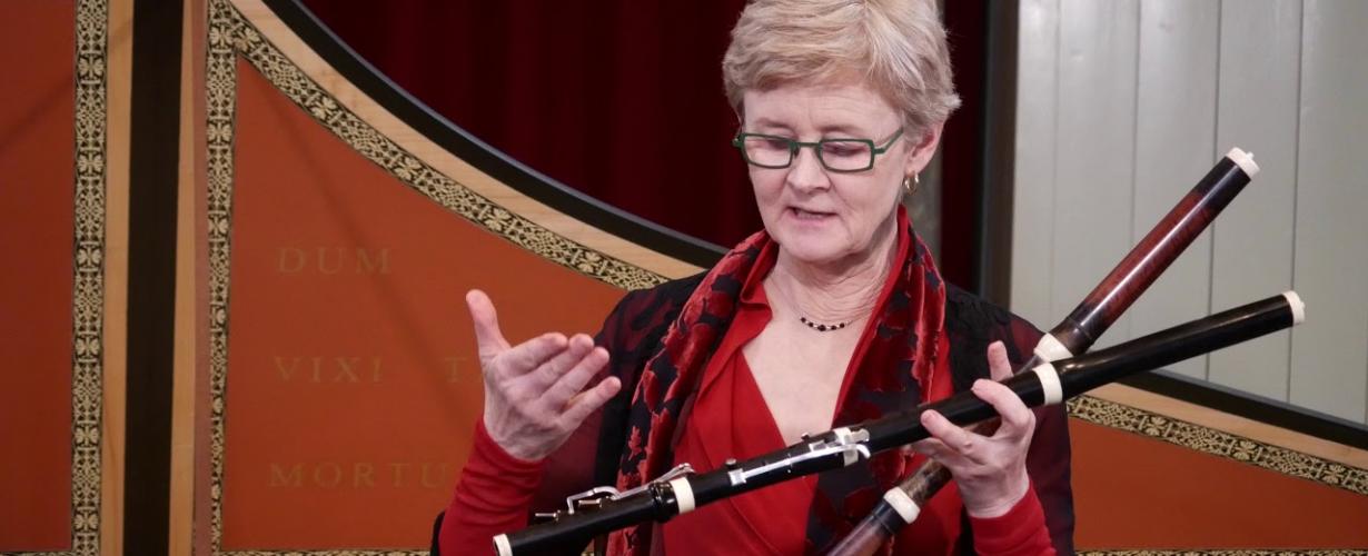 Kate Clark: how to make a beautiful sound on the baroque flute - Flute ...